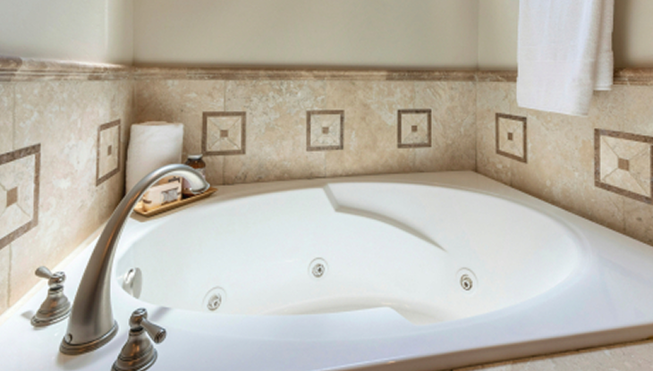 How Much Do Walk-in Tubs Cost in 2025: Price Guide | HomeBuddy